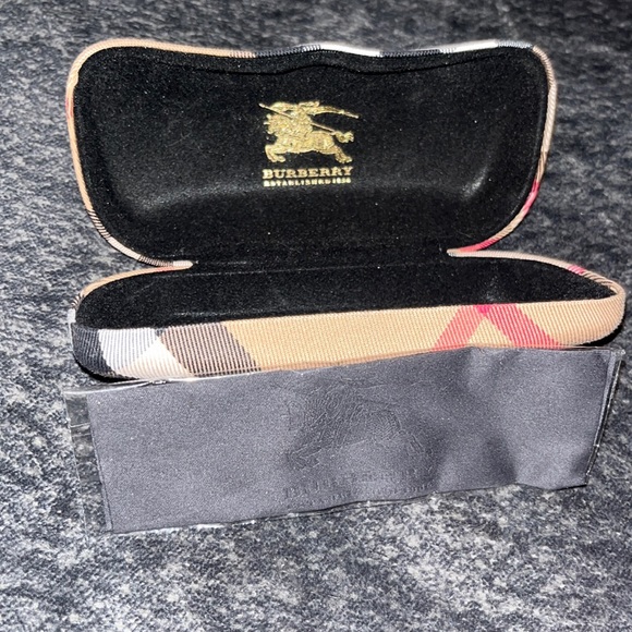 Burberry Accessories Burberry Nova Check Plaid Sunglasses Eyeglass Case Hard Shell W